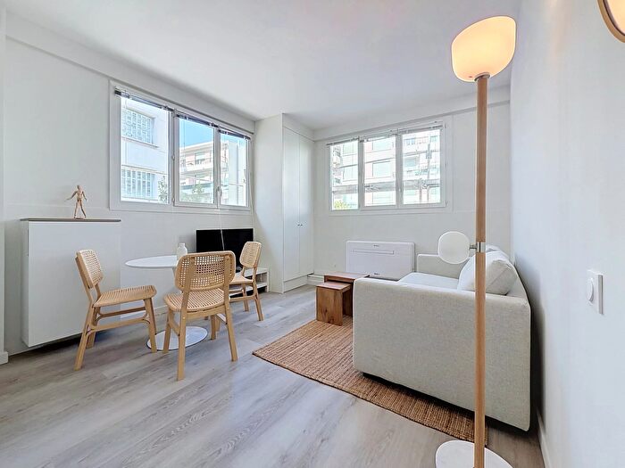 Nice, Saint-Philippe, Estienne d'Orves : Appartement 1 pièce à vendre