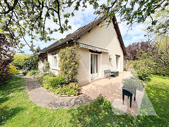 Maison 8 pièces à vendre à Saint-Julien-les-Villas