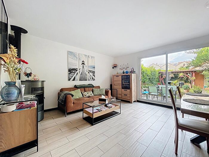 Maison à vendre - Montigny-le-Bretonneux, Le Manet - 6 pièces - 5 chambres