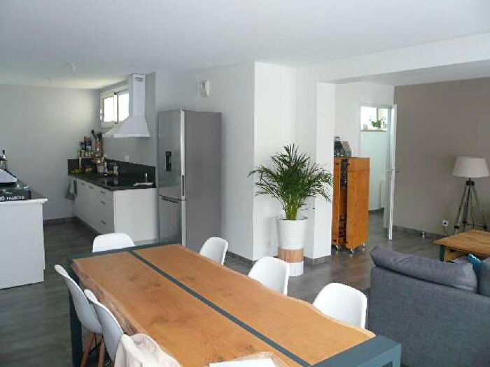Maison 4 pièces à louer à Saint-Pierre-Montlimart