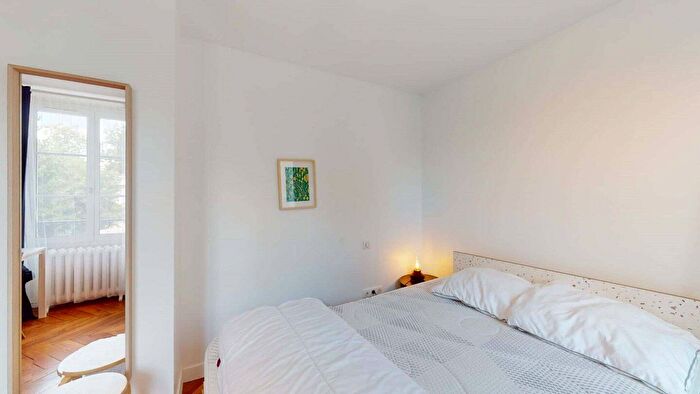 Centre Ville Nord Ouest, Fontainebleau : Appartement 1 pièce à louer