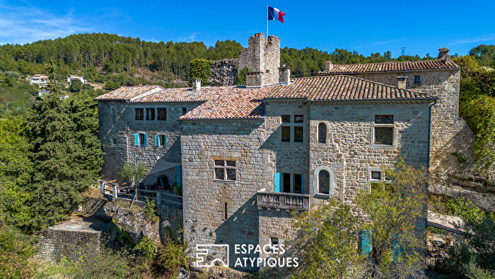 Maison à vendre - Ucel - 17 pièces - 7 chambres