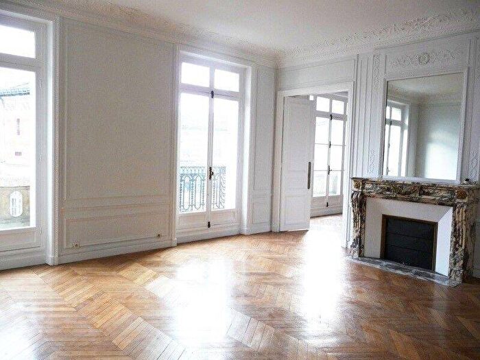 Appartement à louer - Paris ème arrondissement - 6 pièces - 4 chambres