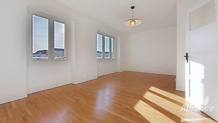 Appartement à vendre - Belfort, Centre-ville, Fb de Montbéliard - 3 pièces - 2 chambres