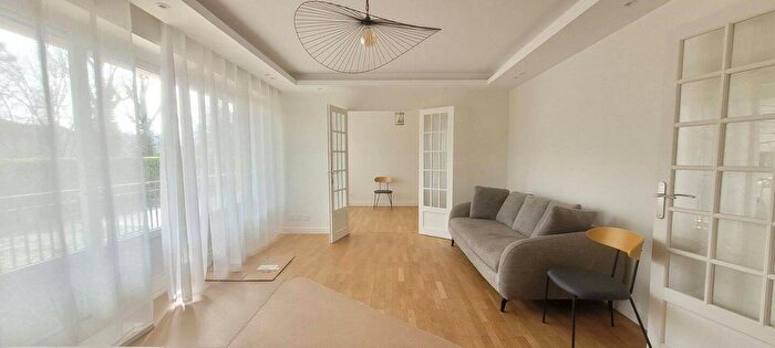 Appartement à louer - Ayguinards, Meylan - 4 pièces - 3 chambres