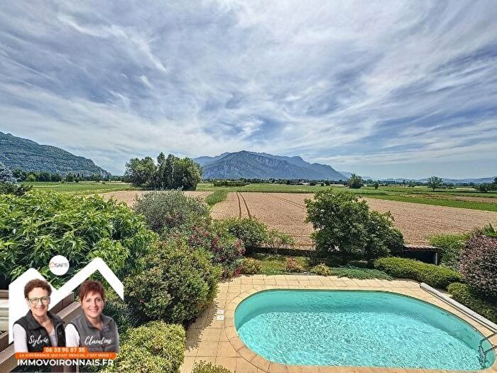 Maison à vendre - La Buisse - 10 pièces - 5 chambres