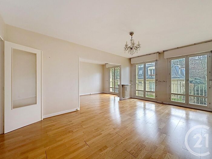 Appartement à louer - Versailles, Saint-Louis - 4 pièces - 2 chambres