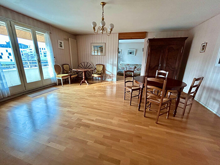 Appartement à vendre - Poissy, Foch, Les Sablons - 5 pièces - 4 chambres