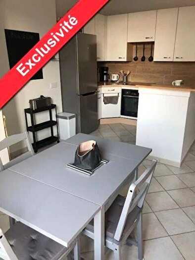 Appartement à louer - Lyon ème arrondissement - 4 pièces - 3 chambres