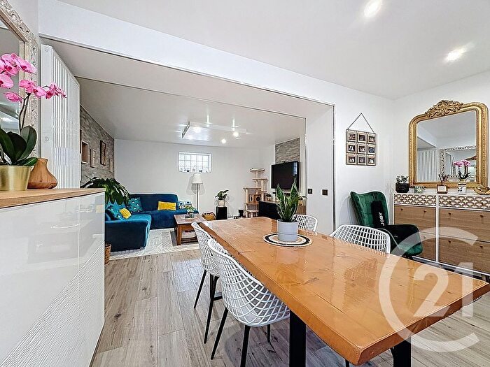 Maison à vendre - Villecresnes - 5 pièces - 3 chambres