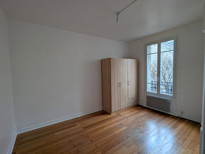 Appartement à louer - Centre Ville, Clichy - 1 pièce