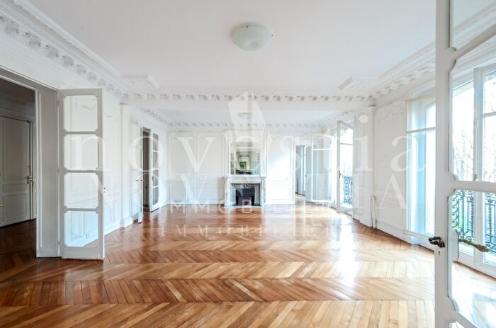 Appartement à vendre - Paris e  - 6 pièces - 4 chambres