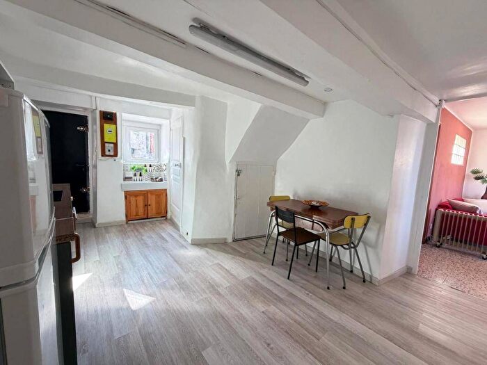 Maison à louer - Curbans - 5 pièces - 4 chambres