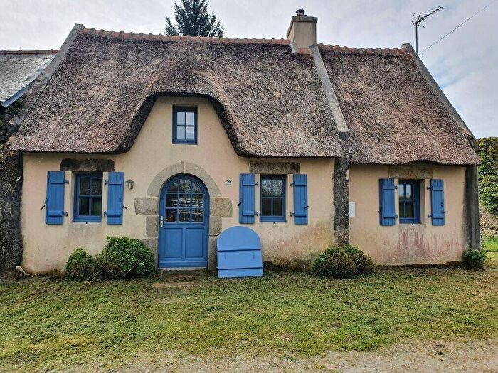 Maison à louer - Saint-Hernin - 2 pièces - 1 chambre