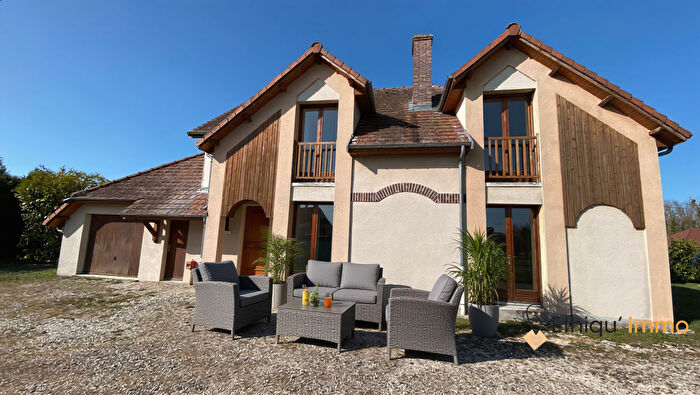 Maison à vendre - La Rivière-de-Corps - 6 pièces - 4 chambres