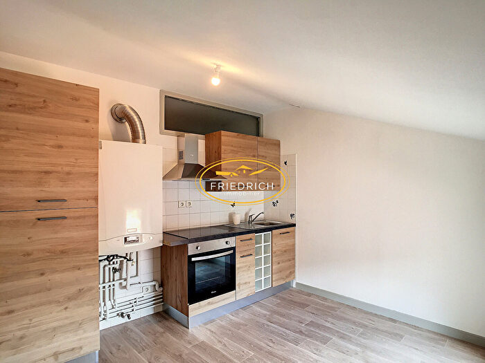 Appartement à louer - Commercy - 4 pièces - 3 chambres