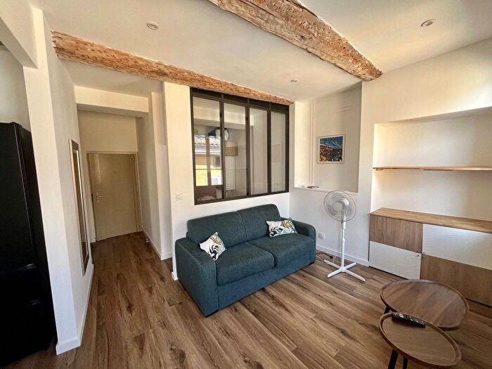 Centre Ville, Aix-en-Provence - Appartement 2 pièces à louer