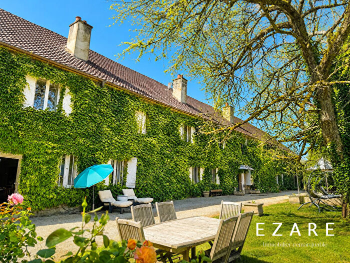 Maison 11 pièces à Saint-Léger-sur-Dheune, à vendre
