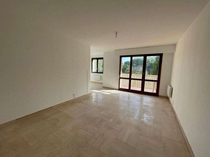 Appartement à louer - Marseille e , Sainte-Anne - 3 pièces - 2 chambres