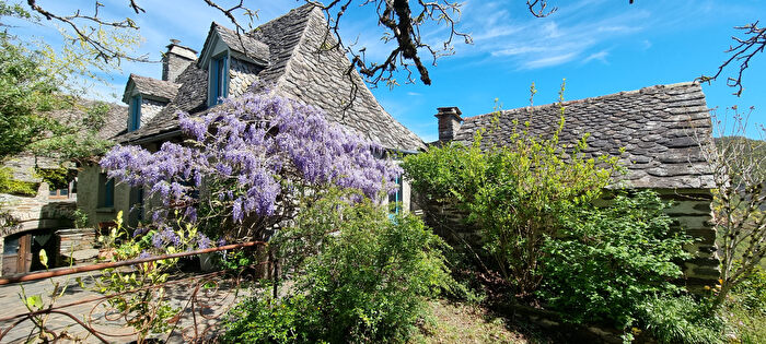 Maison à vendre - Lacroix-Barrez - 9 pièces - 6 chambres