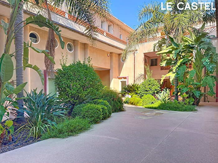 Appartement à vendre - La Ciotat - 3 pièces - 2 chambres