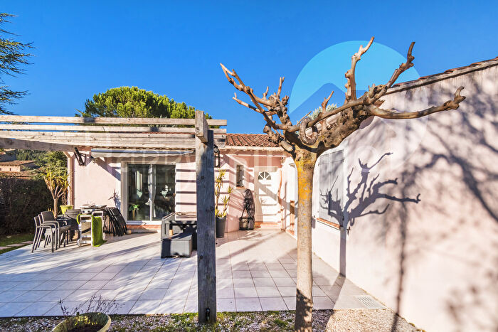 Maison à vendre - Le Val - 5 pièces - 4 chambres