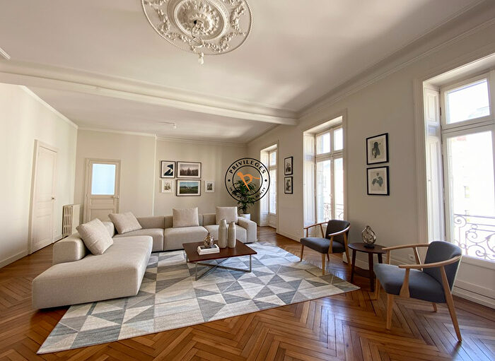 Appartement à louer - Nantes, Centre-ville - 4 pièces - 3 chambres