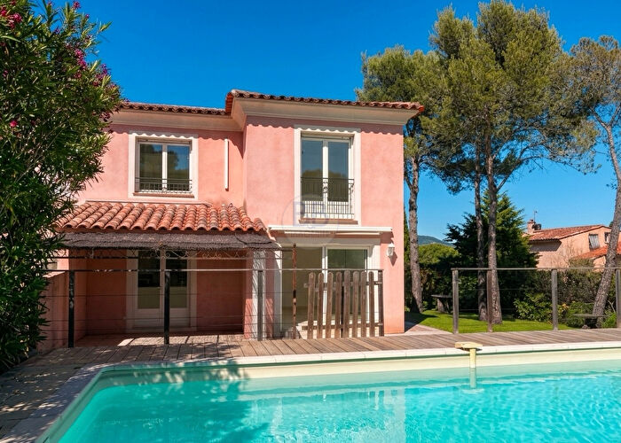 Maison 4 pièces à vendre - Fréjus