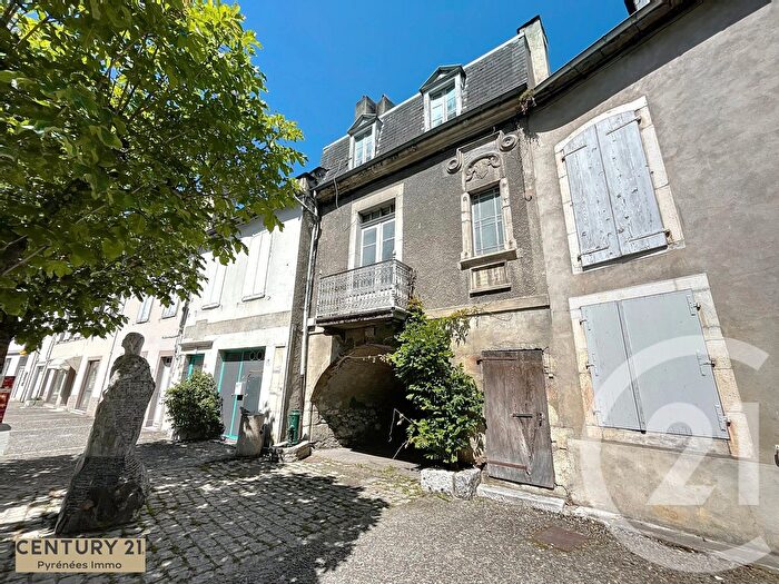 Maison à vendre - Saint-Béat - 6 pièces - 3 chambres