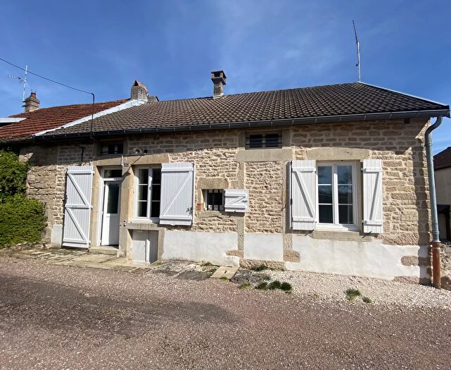 Maison à vendre - Civry-en-Montagne - 5 pièces - 2 chambres