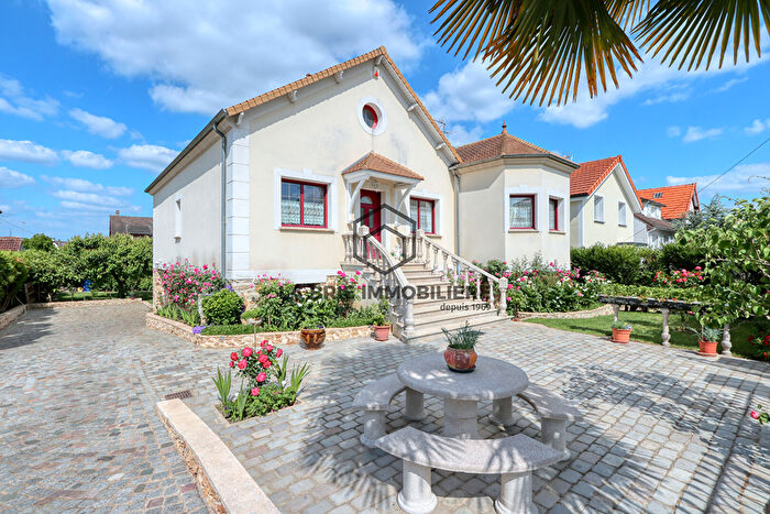 Maison à vendre - Villecresnes - 6 pièces - 3 chambres