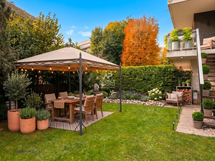 Chaville, Rive Droite, Les Vignes : Appartement 4 pièces à vendre