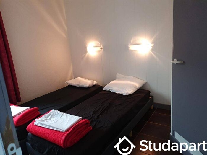 Appartement à louer - Barberey-Saint-Sulpice - 1 pièce - 20 chambres