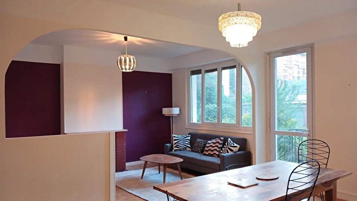 Appartement 4 pièces à louer à Agent Sarre-Centre-Les Vallées-La Garenne, Colombes