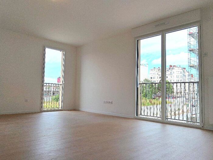 Appartement 3 pièces à louer à Emile Dubois, Aubervilliers
