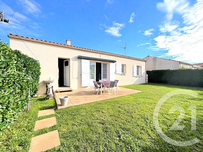 Saint-Vincent-sur-Jard : Maison 4 pièces à vendre