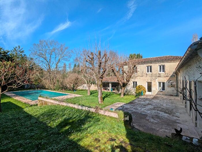 Cognac, Crouin : Maison 12 pièces à vendre