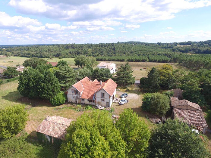 Maison 8 pièces à vendre à Montguyon