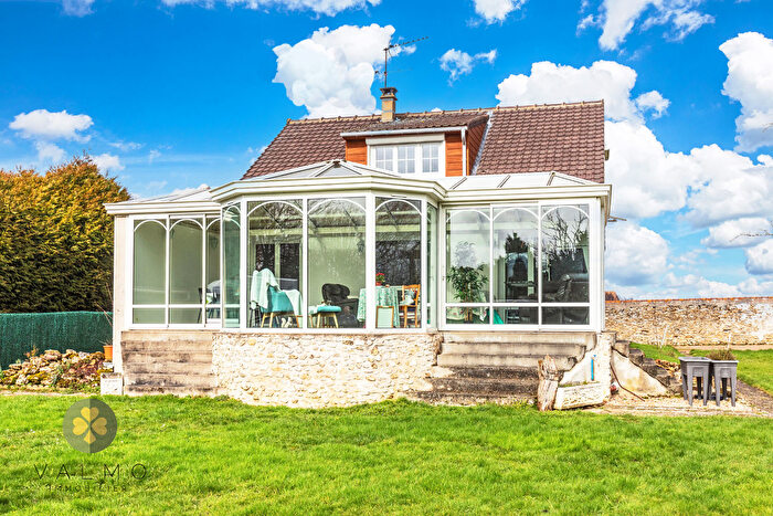 Maison à vendre - Civry-la-Forêt - 6 pièces - 4 chambres