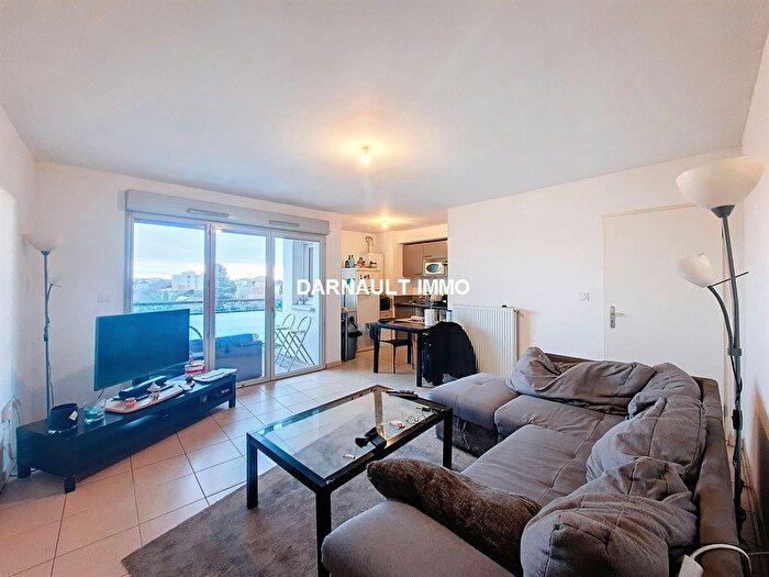 Maisons à vendre et appartements à louer - 1