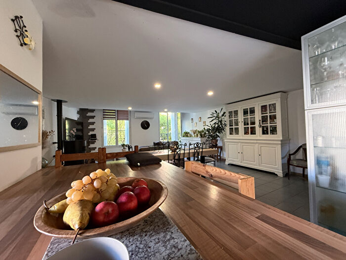 Maison à vendre - Colombiers - 10 pièces - 3 chambres