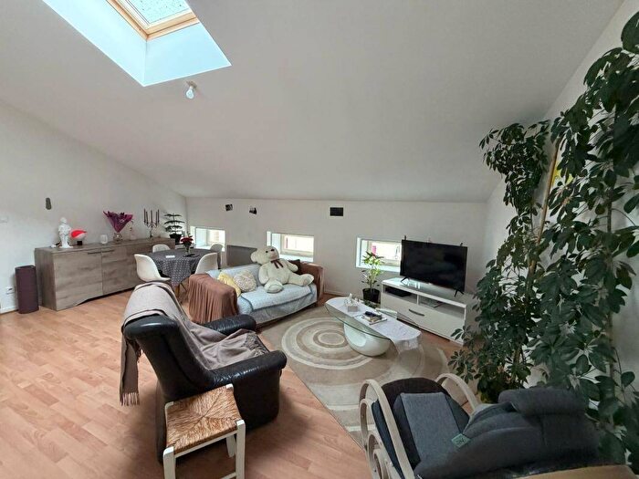 Appartement à louer - Fains-Véel - 4 pièces - 3 chambres