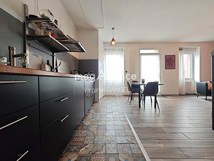 Maison à vendre - Le Roc-Saint-André - 4 pièces - 3 chambres