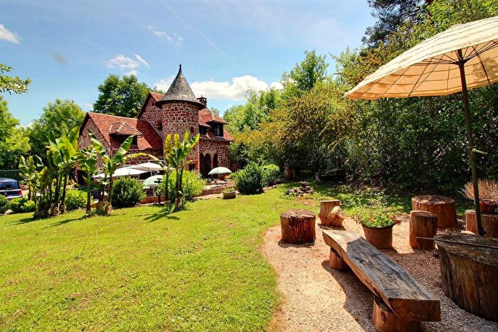 Maison 8 pièces à vendre - Collonges-la-Rouge