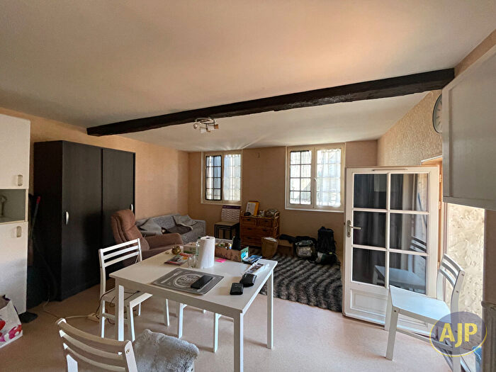 Saintes, Centre-ville - Appartement 2 pièces à vendre
