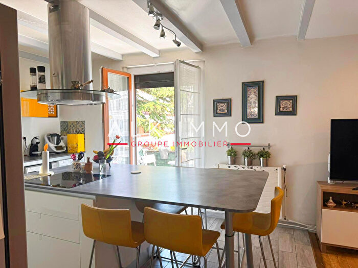 Appartement à vendre - Ville-la-Grand - 4 pièces - 3 chambres