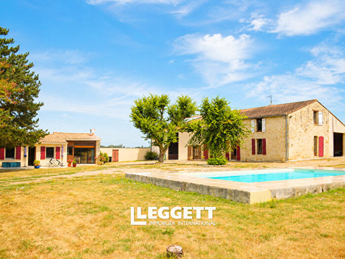 Maison 10 pièces à Massugas, à vendre