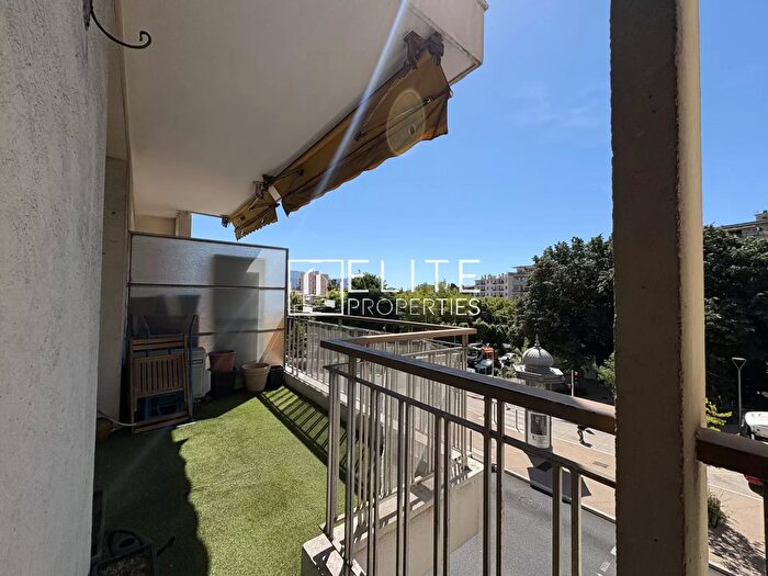 Nice, Saint-Sylvestre : Appartement 2 pièces à vendre