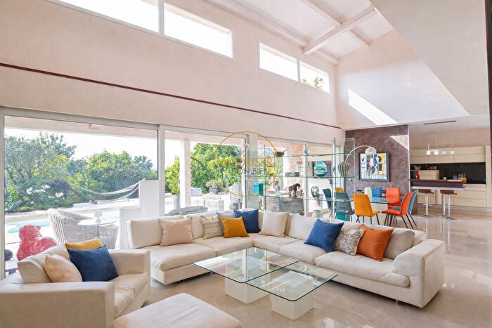 Maison 5 pièces à vendre à Cannes, Croix des Gardes