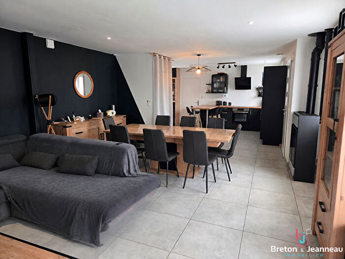Sainte-Suzanne : Maison 5 pièces à vendre
